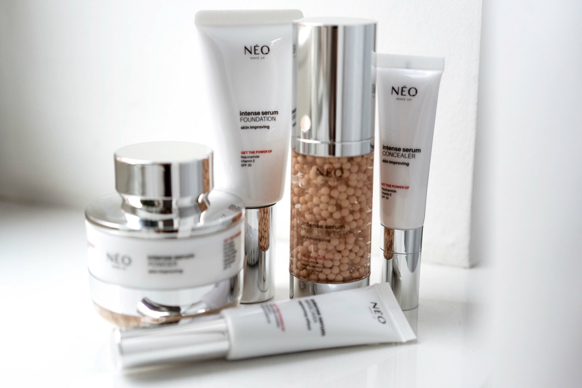 Die Neo Make Up Linie Intense Serum